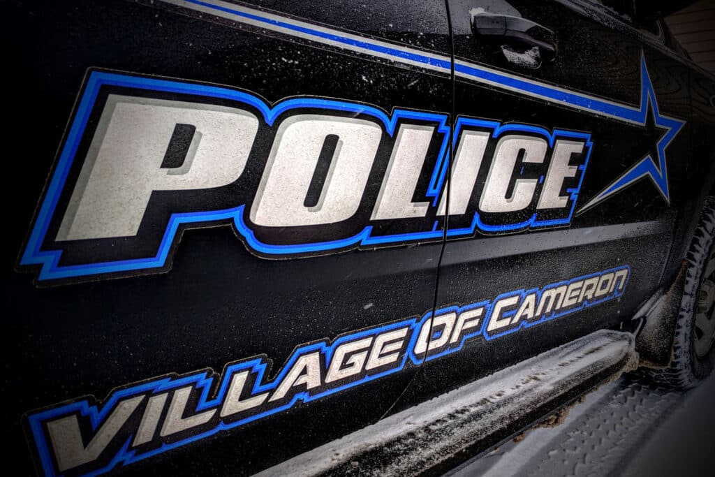 Two Wisconsin police officers killed in gun battle during traffic stop ...