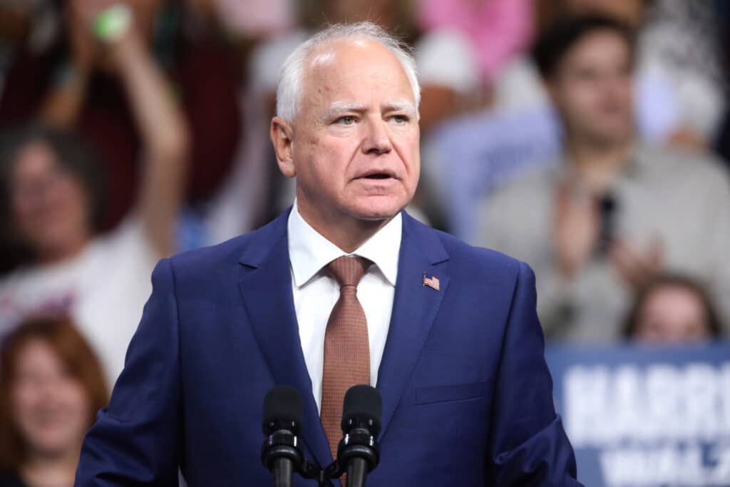 'Speaking out for all the right reasons': Walz echoes Kamala in praise ...