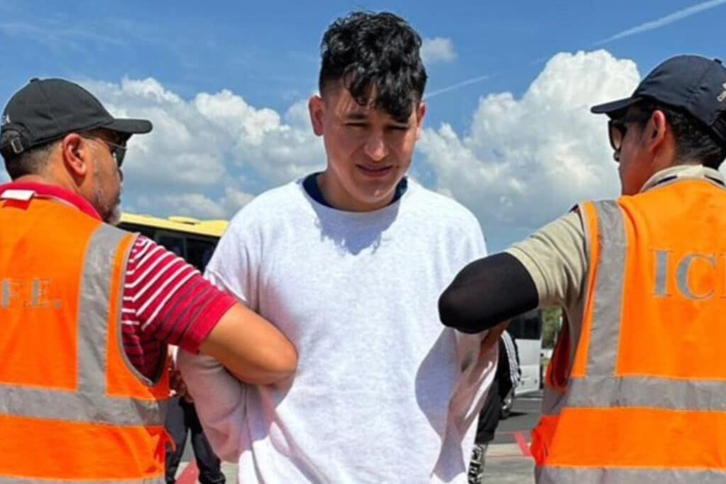 ICE St. Paul removes foreign fugitive wanted in El Salvador for child rape