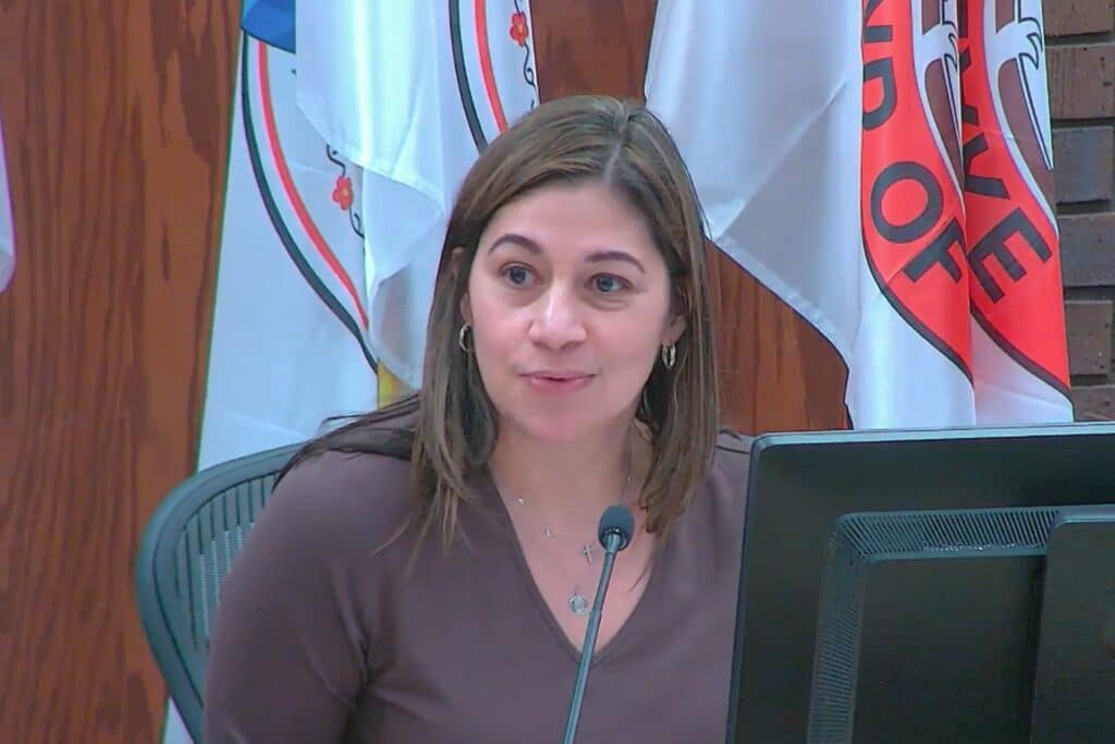Osseo school board chair apologizes after lashing out at Alpha News ...