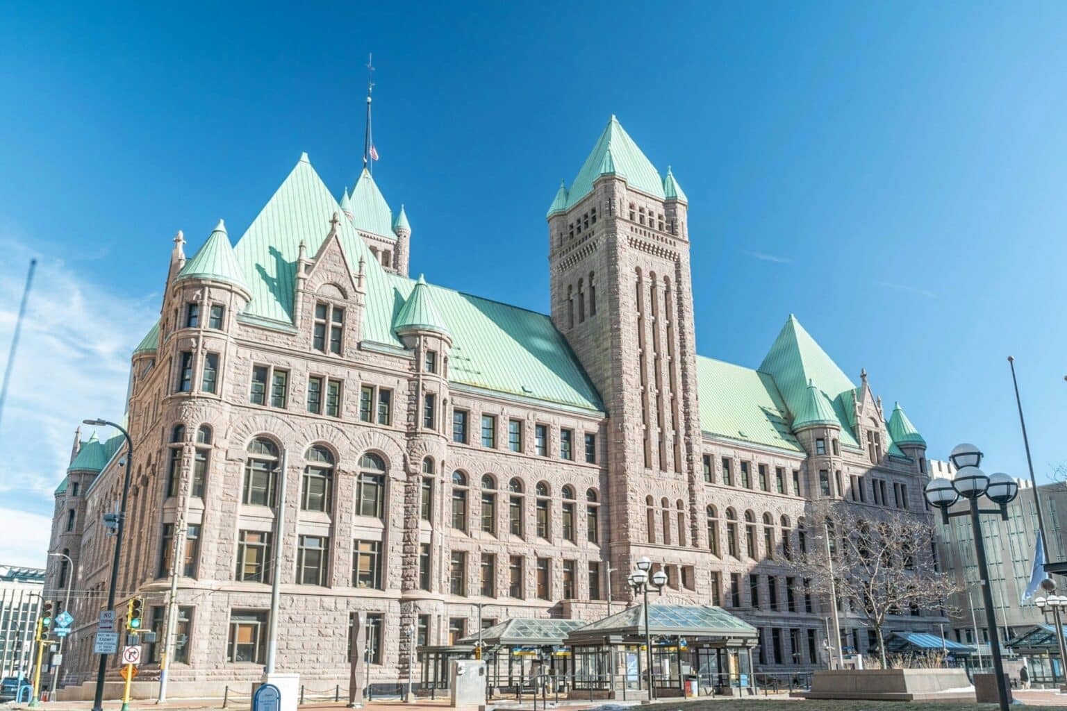 Minneapolis to host drag show inside city hall in celebration of so ...